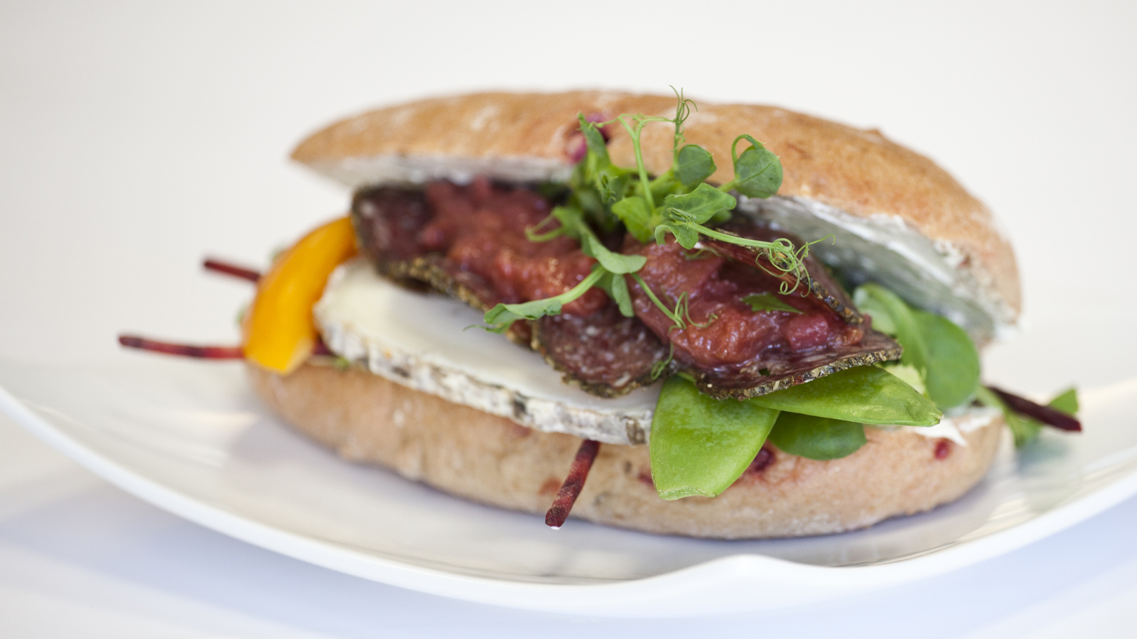 Halländsk salami i vinnarmacka | Svenskt Kött